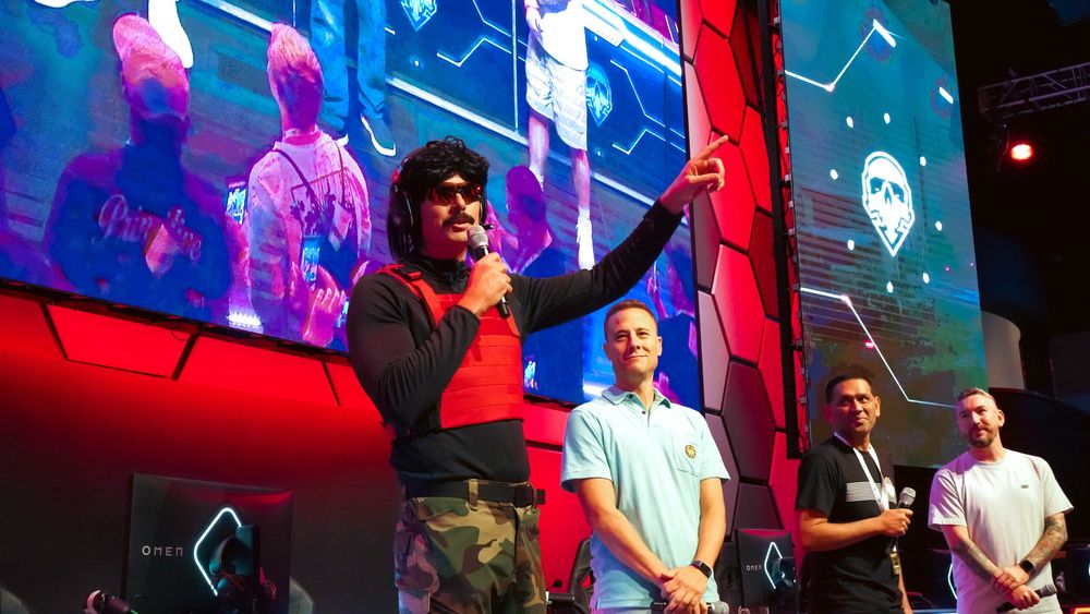 Deadrop Snapshot VII Features Cars & Racing Battles | GAM3S.GG